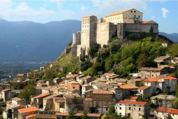 Il mitologico borgo di Ercole tra le colline campane: Montesarchio!