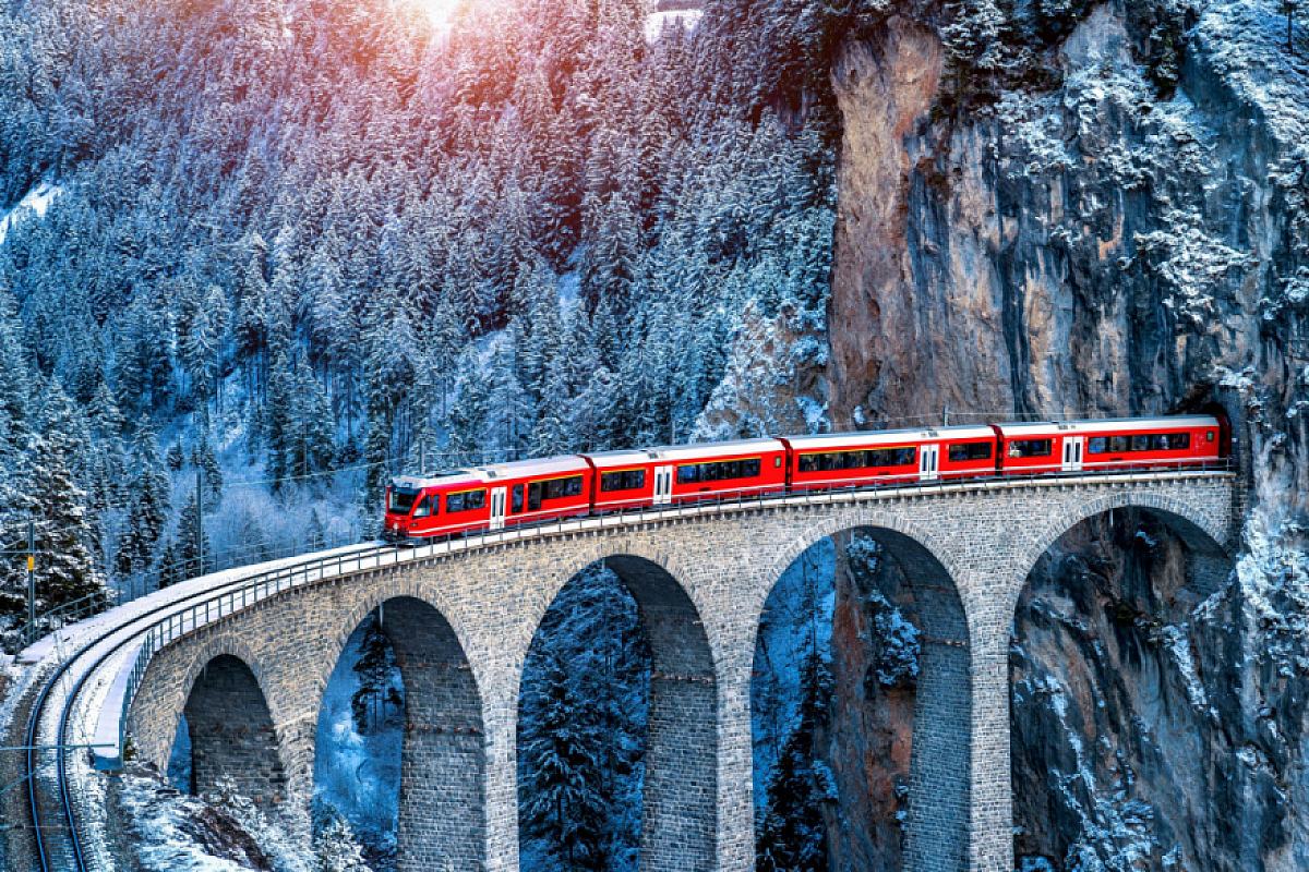 La ferrovia più bella d'Italia! Ecco come attraversare montagne e ...